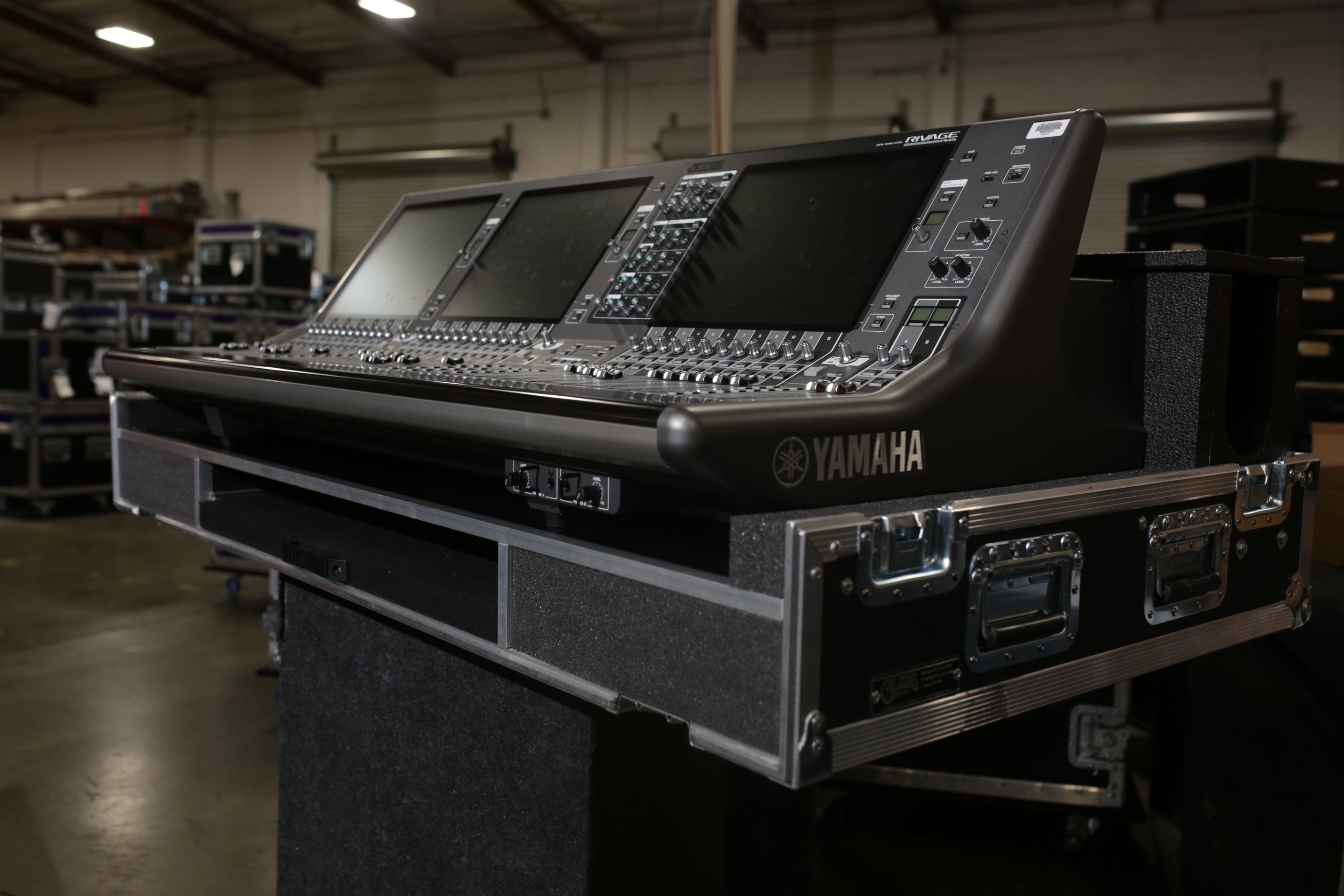 Shop Audio Console Cases - Calzone & Anvil Case Co.